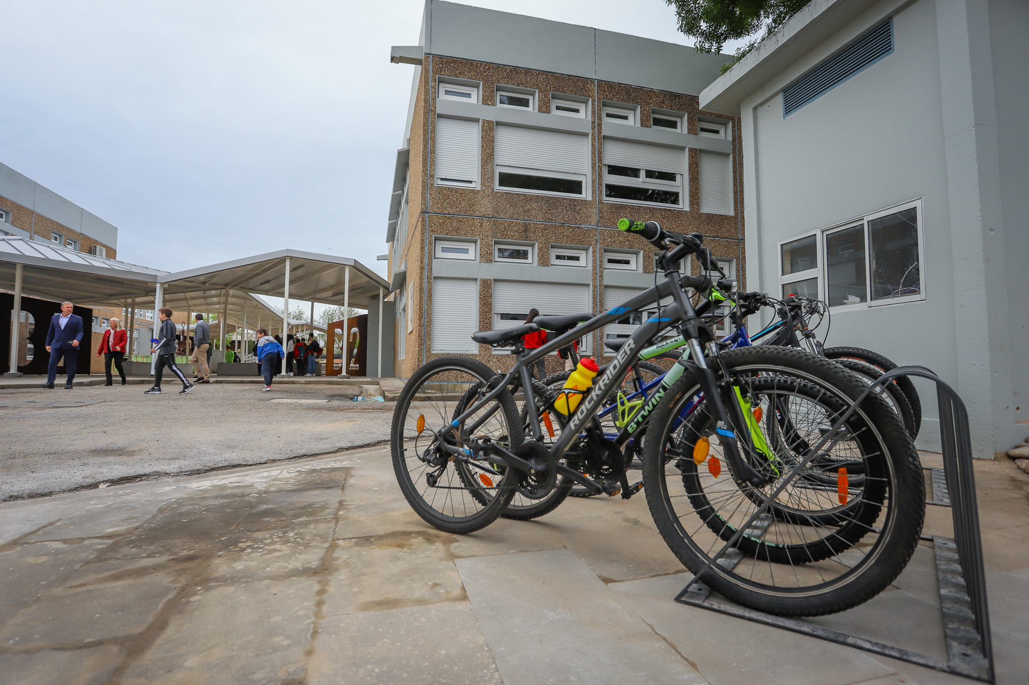 Escola Octávio Duarte Ferreira, em Tramagal, reabriu após investimento ...