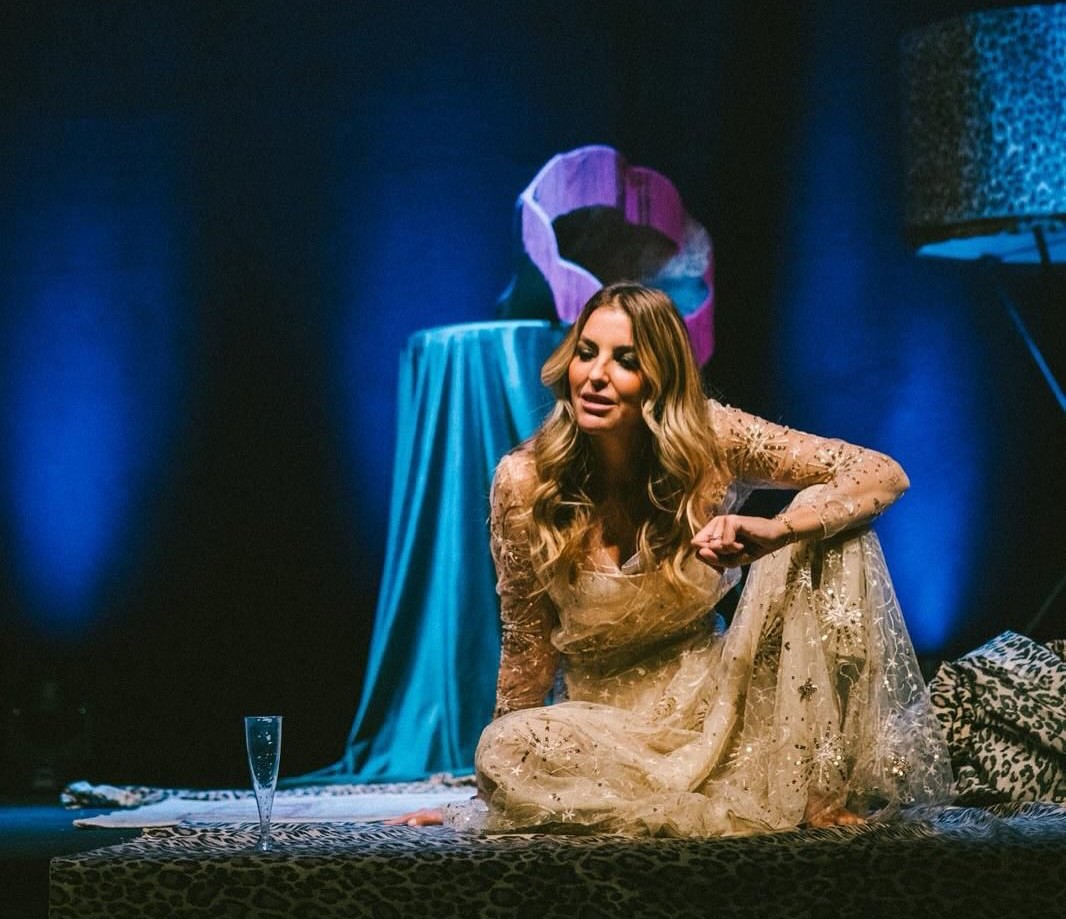 Humor de Jessica Athayde leva “Bridezilla” ao Sardoal | Médio Tejo